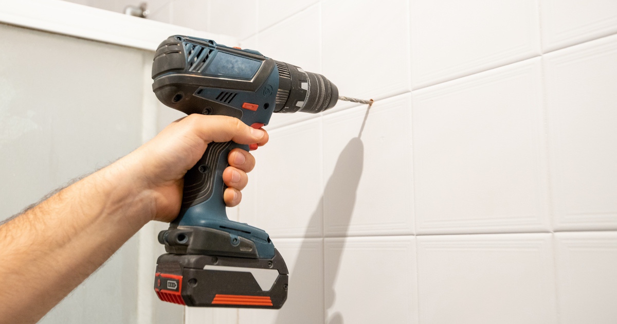 Kako bušiti rupe u pločicama bez da ih slomite | Crozilla Blog